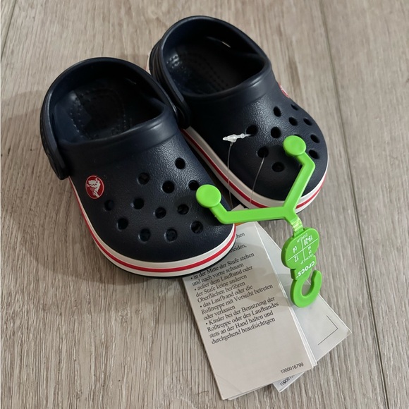 CROCS | Shoes | Brand New Crocs Size 4c | Poshmark